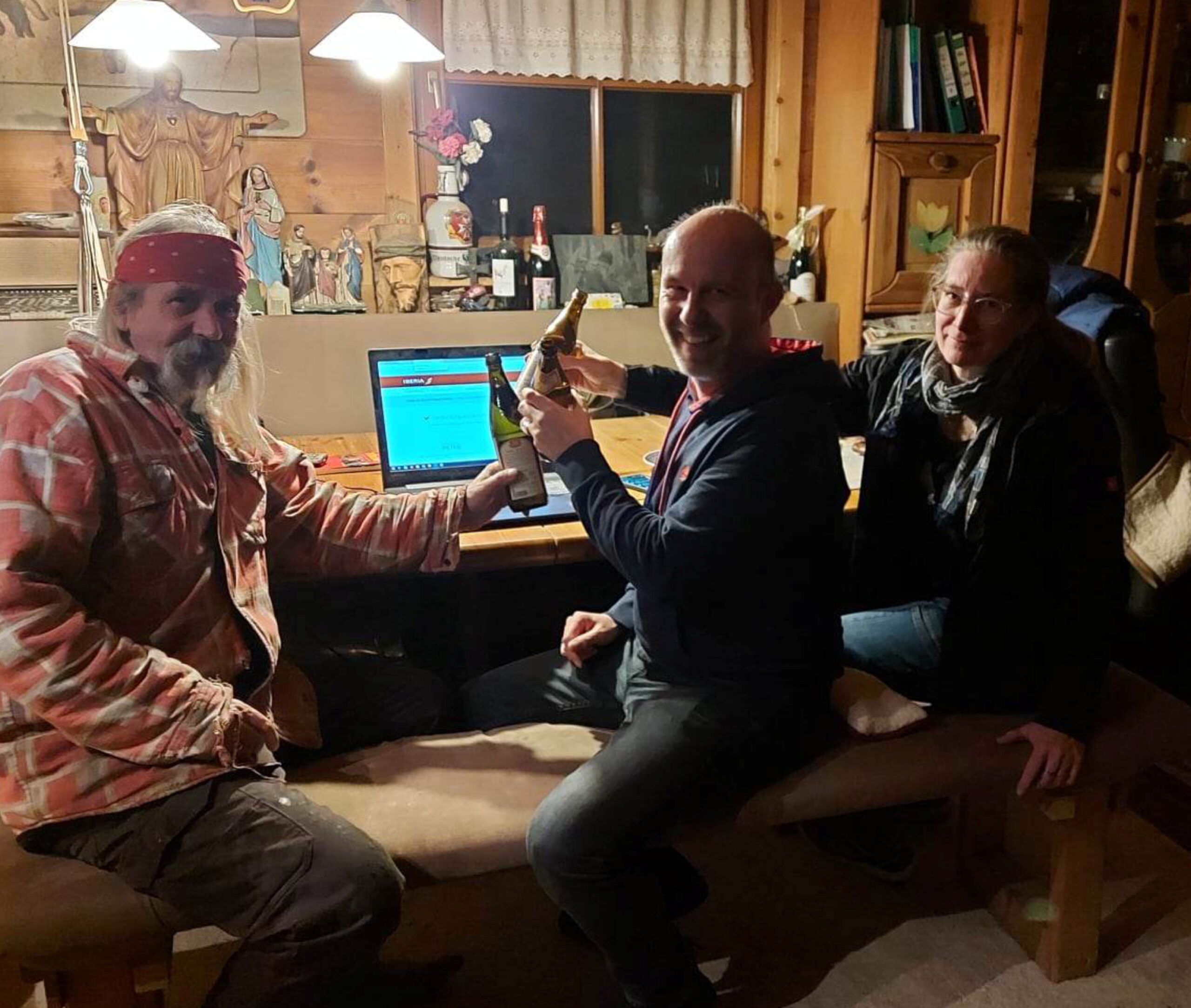 Die Flüge sind gebucht - Peace-Walker